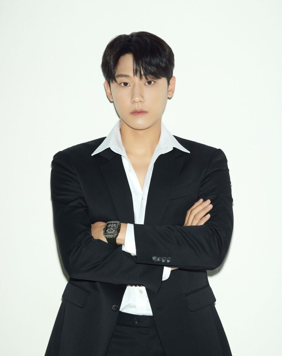 イドヒョン出演 韓国映画『破墓／파묘（パミョ）』あらすじ・キャスト・相関図など｜公開日は？ | 韓国ブログと犬